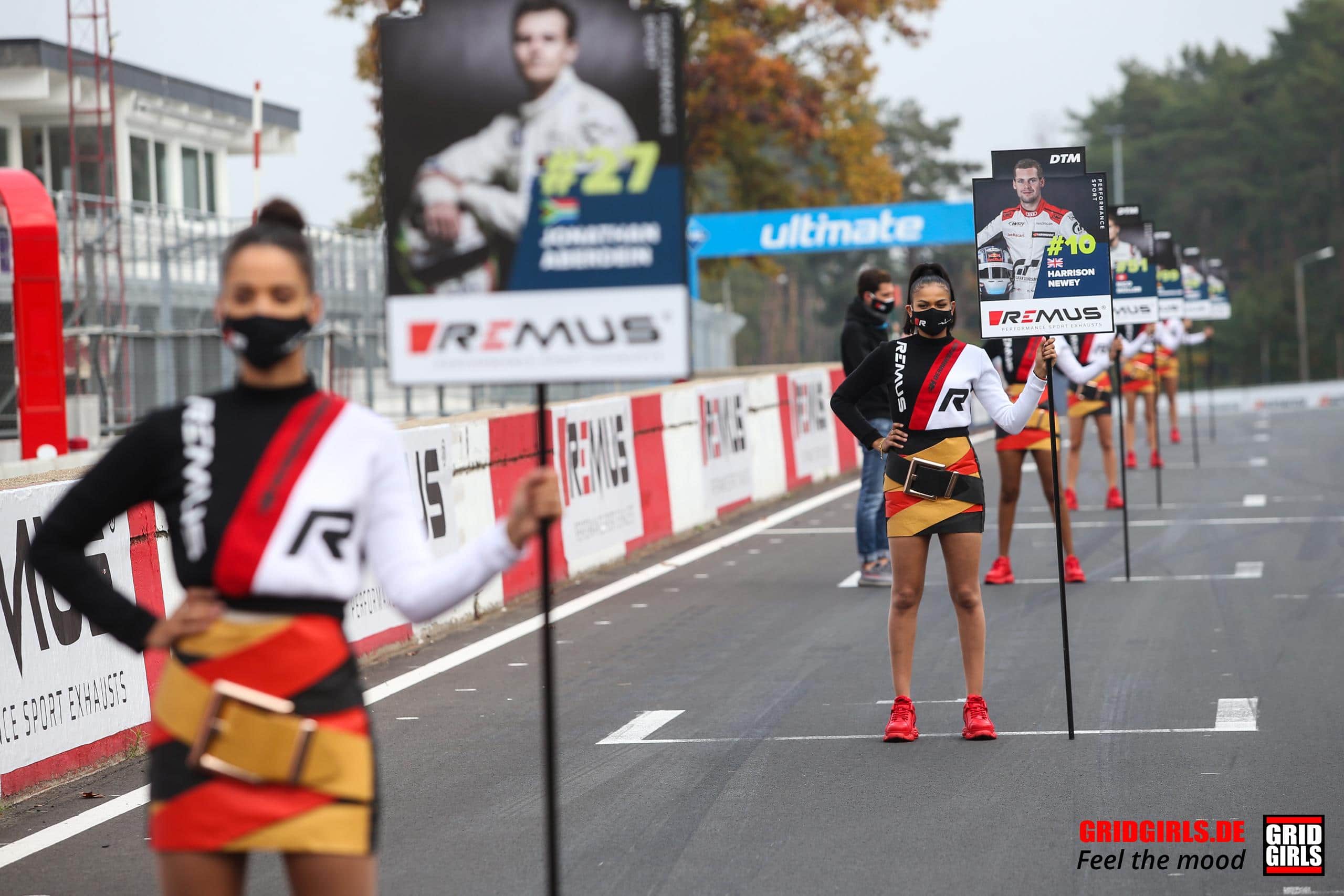 Sexy DTM Grid Girls auf dem Circuit in Zolder 2020
