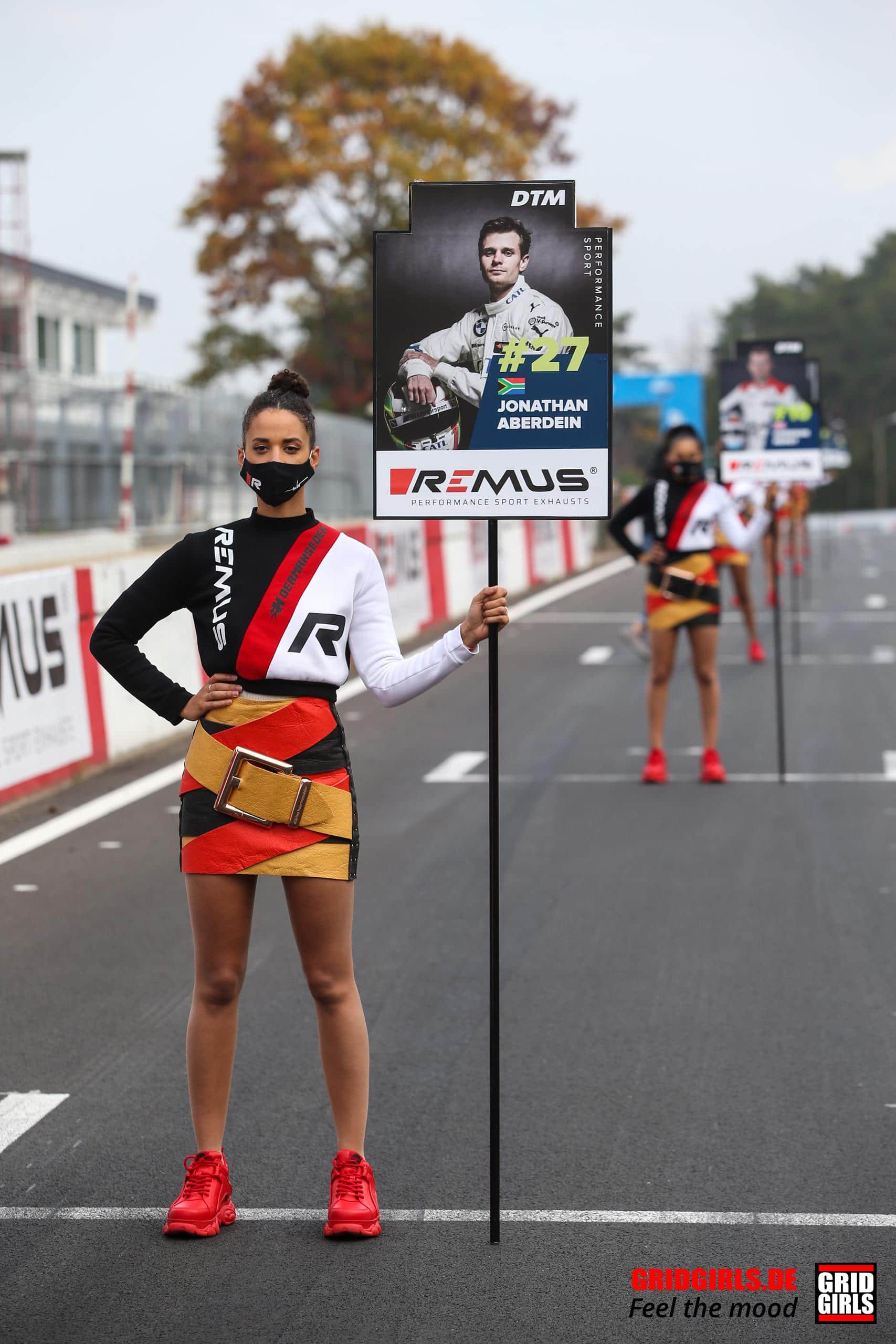 Sexy DTM Grid Girls auf dem Circuit in Zolder 2020