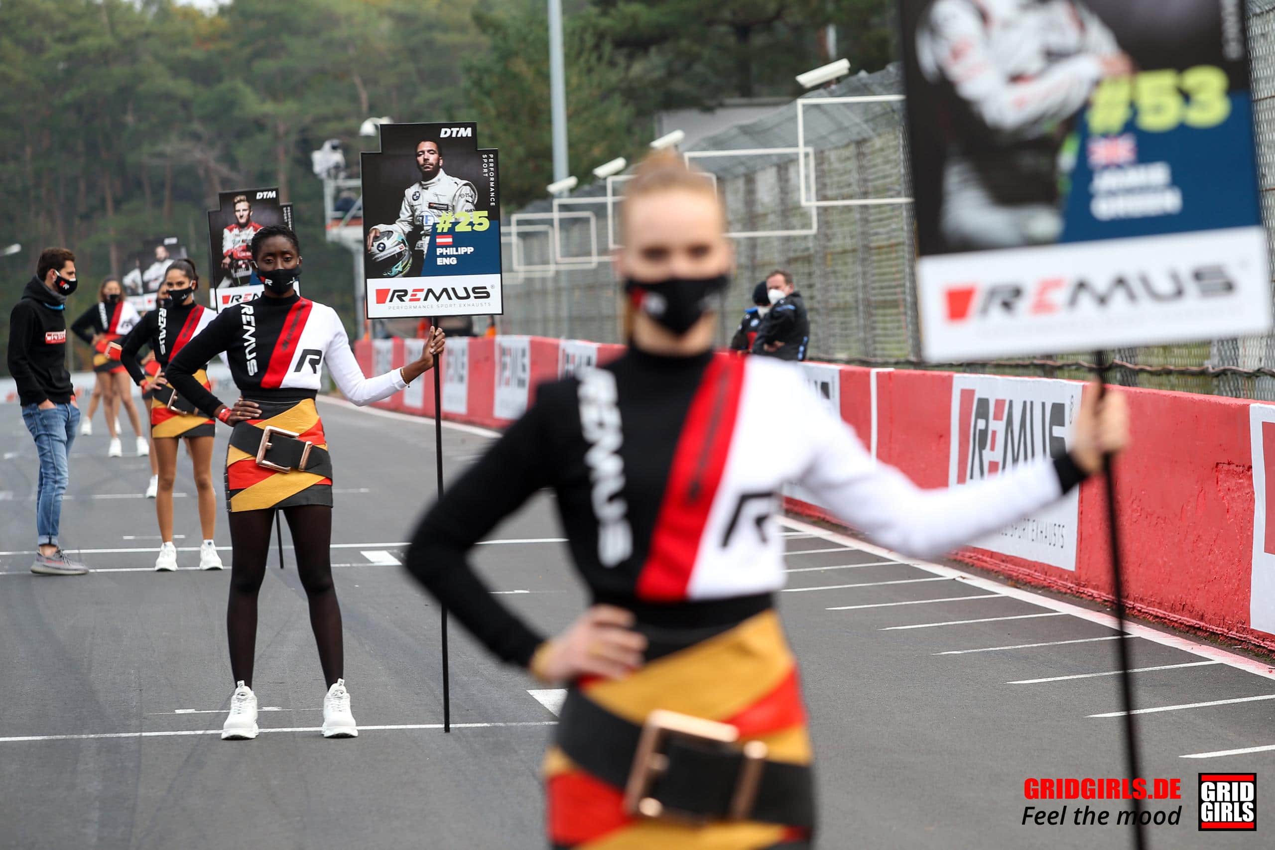 Sexy DTM Grid Girls auf dem Circuit in Zolder 2020